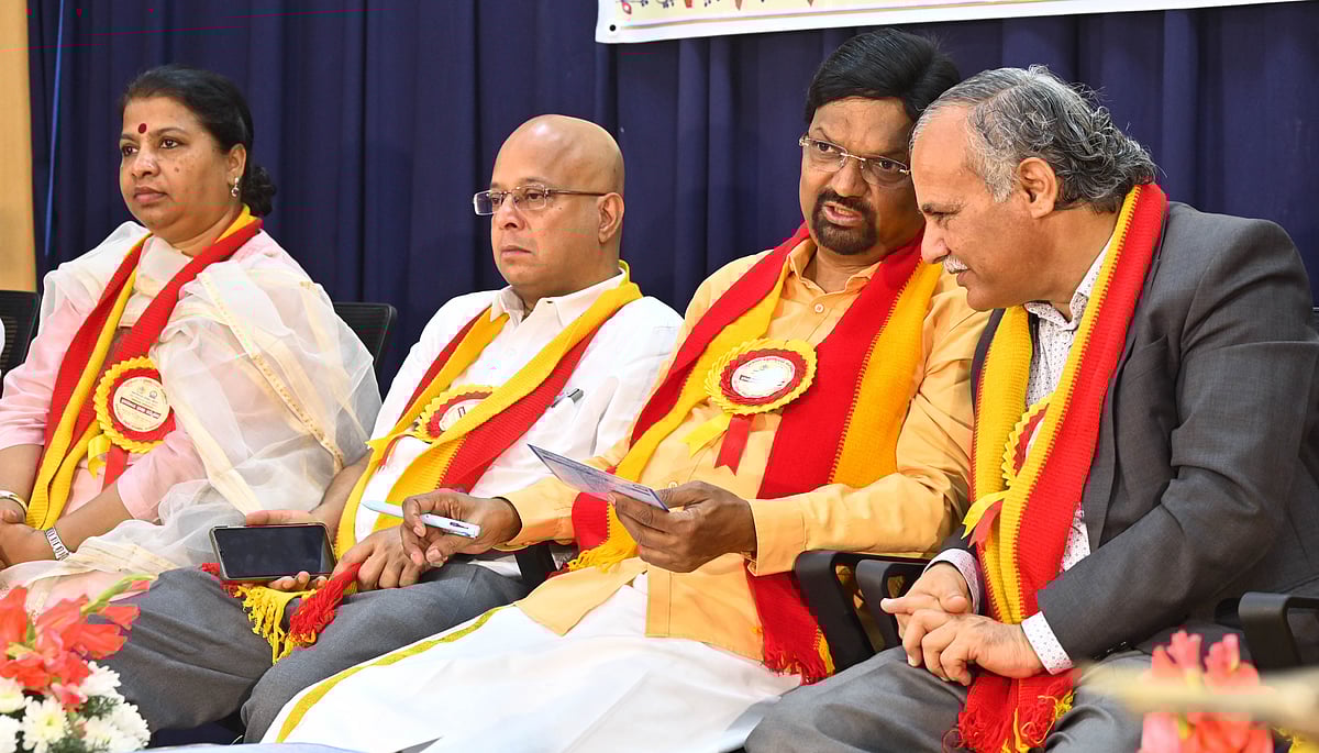 ಅಳಿವಿನಂಚಿನಲ್ಲಿವೆ 2,845 ಭಾಷೆಗಳು: ಮಹೇಶ ಜೋಶಿ