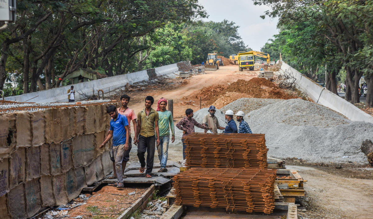 ಬೆಂಗಳೂರು | ಮೇಲ್ಸೇತುವೆ ನಿರ್ಮಾಣ ಕಾಮಗಾರಿ: ವಾಹನ ಸಂಚಾರಕ್ಕೆ ಮಾರ್ಗ ಬದಲಾವಣೆ