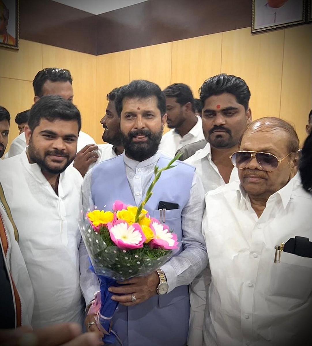 ಬಿಜೆಪಿ ಮುಖಂಡ ಮಣಿಕಂಠ ಗಡಿಪಾರಿಗೆ ಕಾರಣಗಳೇನು ಗೊತ್ತೇ?