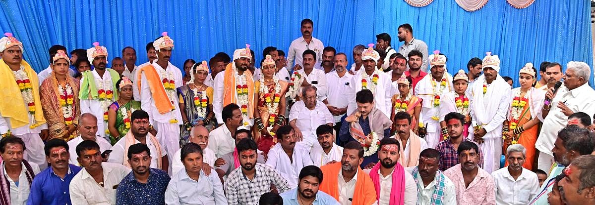 ದುರ್ಗಾಂಬಿಕಾ ದೇವಾಲಯದಲ್ಲಿ ಸಾಮೂಹಿಕ ವಿವಾಹ