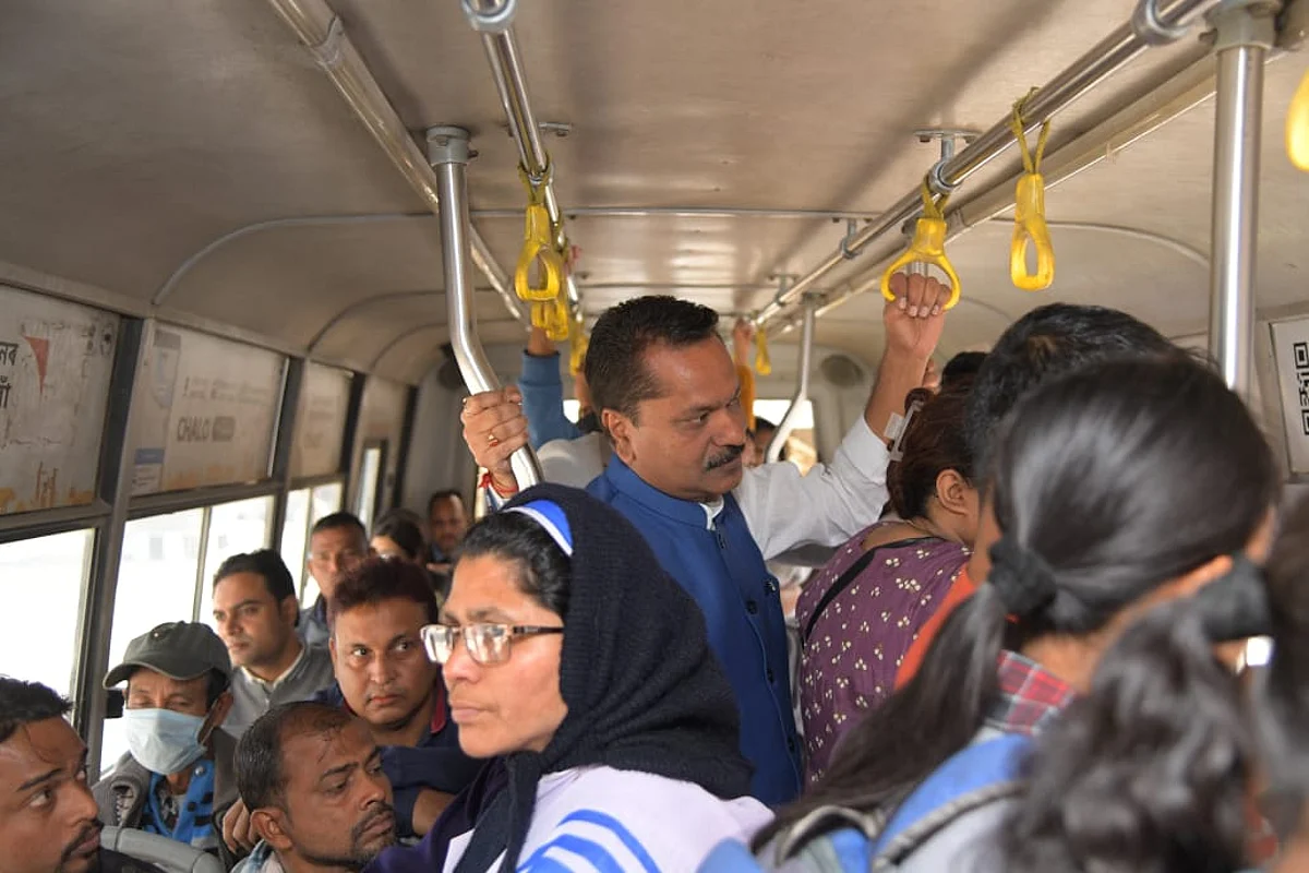 Guwahati: Minister Ashok Singhal Takes Bus Ride, Interacted with Passengers Guwahati: Minister Ashok Singhal Takes Bus Ride, Interacted with Passengers