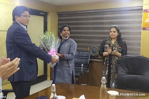 Manisha Saxena (IRS) assumes charge as CVO of IREDA