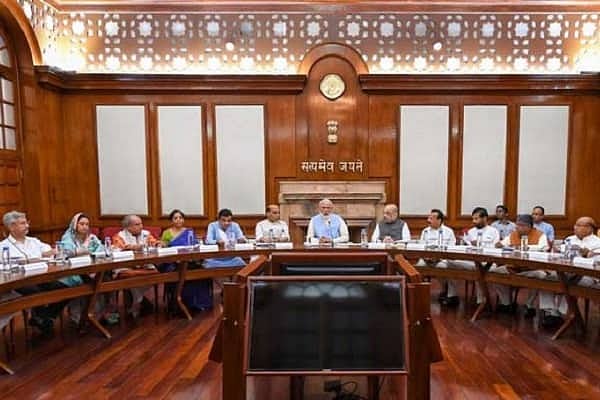 IAS Officers reshuffle: Govt approves the appointment of 18 bureaucrats