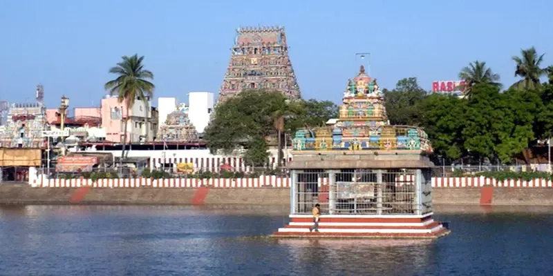மாயமான மயிலாப்பூர் கோயில் மயில் சிலை: தெப்பக்குளத்தில் மறைக்கப்பட்டதா ...