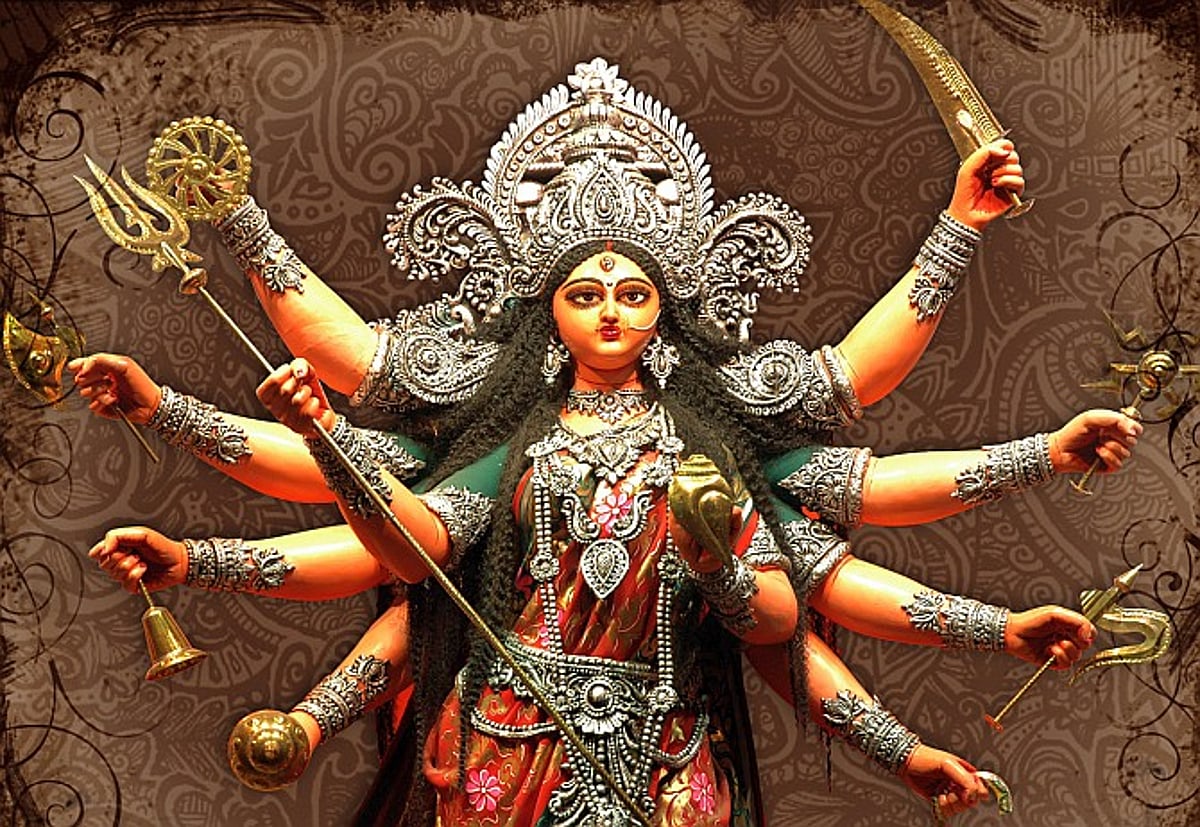Maa Durga Aarti in Hindi: नवरात्रि, पढ़े मां दुर्गा की आरती, जय अम्बे ...