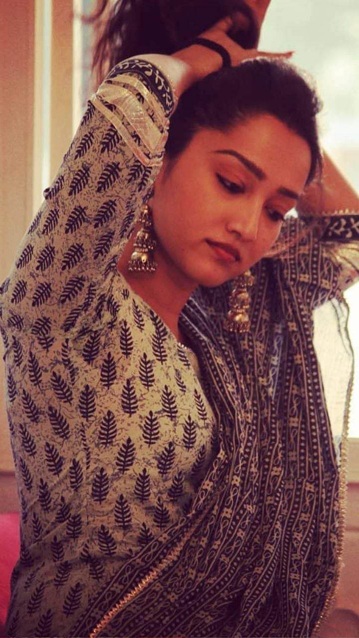 Rashmi Rajput Photos| अभिनेत्री रश्मी राजपूतचा नादच खुळा