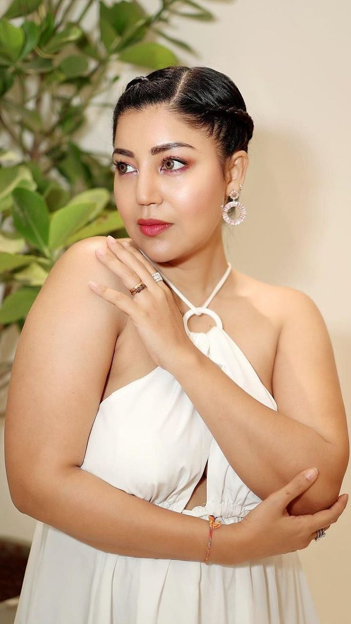 Debina Bonnerjee : दोन मुलांची आई... तरीही देबिनाचा जलवा कायम ...
