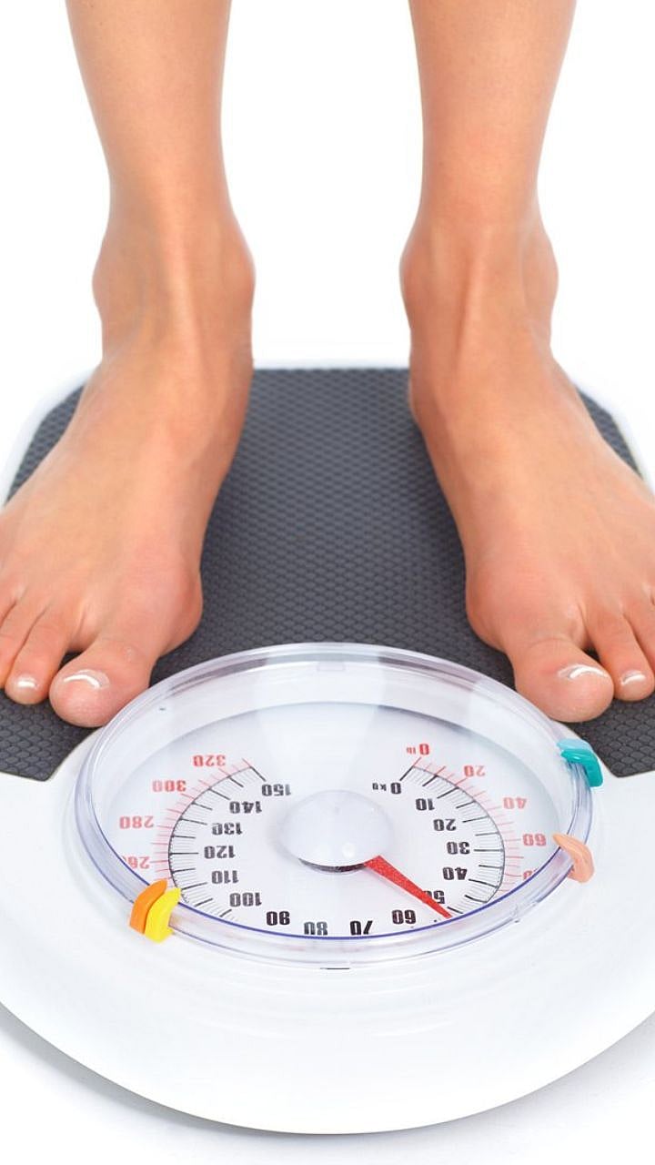 Weight And Height Calculate : वयानुसार किती असायला हवे आपले वजन |What ...