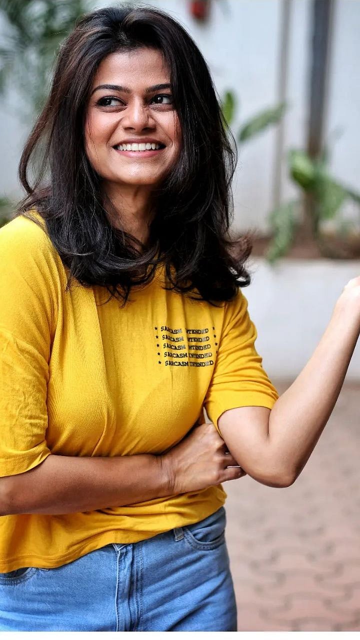 Pura Phadke | अगं पुर्वा तुझे चाहते म्हणतायत.. "तू माझी मॅंगो डॉली ...