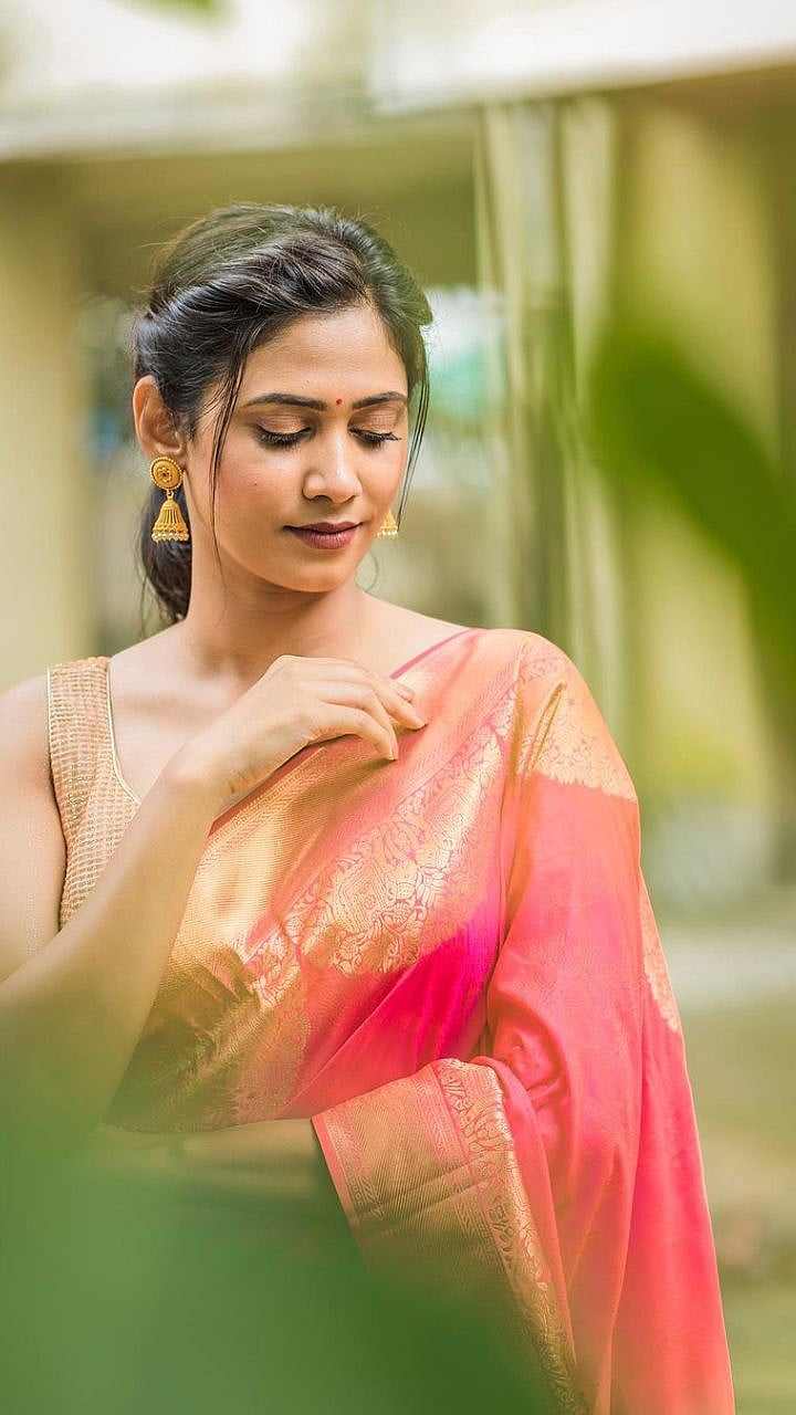 Yogita Chavan: सोज्वळ अंतरा; साडीतला खास लूक चर्चेत Marathi Tv Actress Yogita Chavan Photoshoot ...