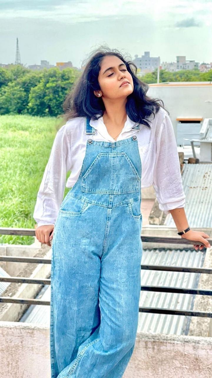 Rinku Rajguru: रिंकूच्या अदांनी चाहत्यांना याडं लावलं; पाहा फोटो ...