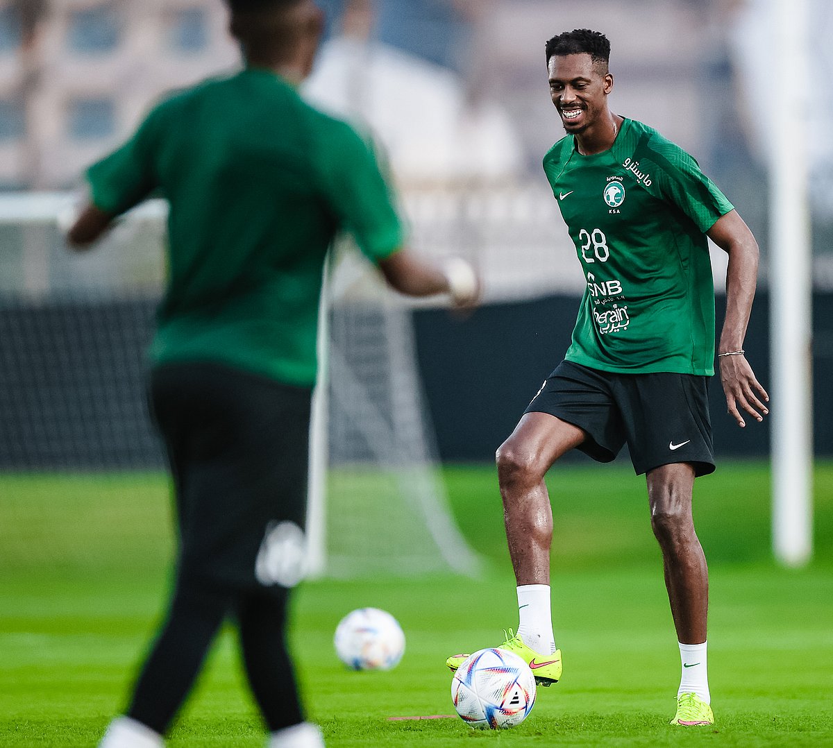 بالصور.. الأخضر يدشن تدريباته في أبوظبي ضمن مرحلة الإعداد لكأس العالم