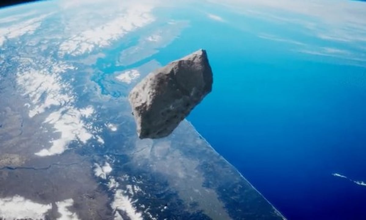 الفلك الدولي جرم فضائي سيصطدم بالأرض اليوم بين مدينتَيْن