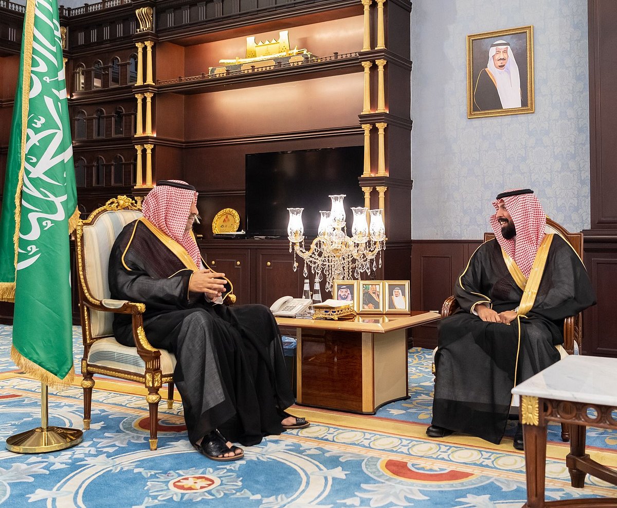 أمير الباحة يستقبل مدير فرع الهيئة العليا للأمن الصناعي