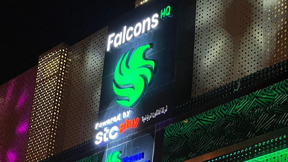 stc play توقع اتفاقية شراكة مع فريق فالكونز لتوفير تجربة استثنائية ...