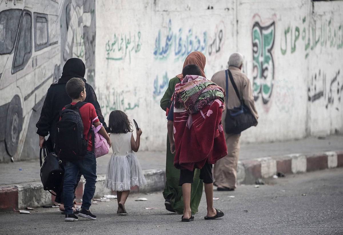 الأمم المتحدة تُحَذّر من ارتفاع وتيرة النازحين جراء العدوان الإسرائيلي على غزة