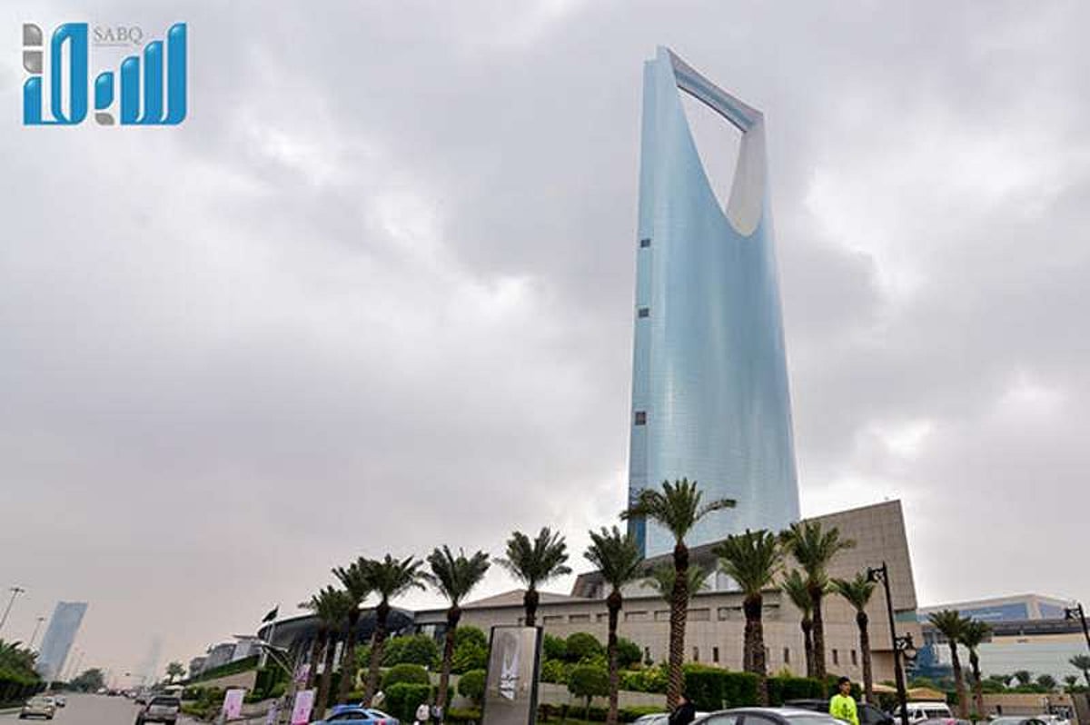 مدني الرياض يدعو لأخذ الحيطة والحذر توقعات بتقلبات جوية وفرص أمطار