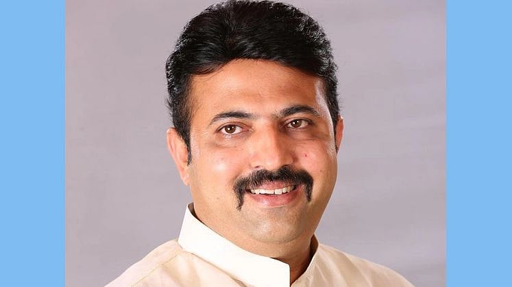 Umesh Patil : उमेश पाटलांनी जिंकली पहिली लढाई; ‘ती’ तीन गावे झेडपी ...