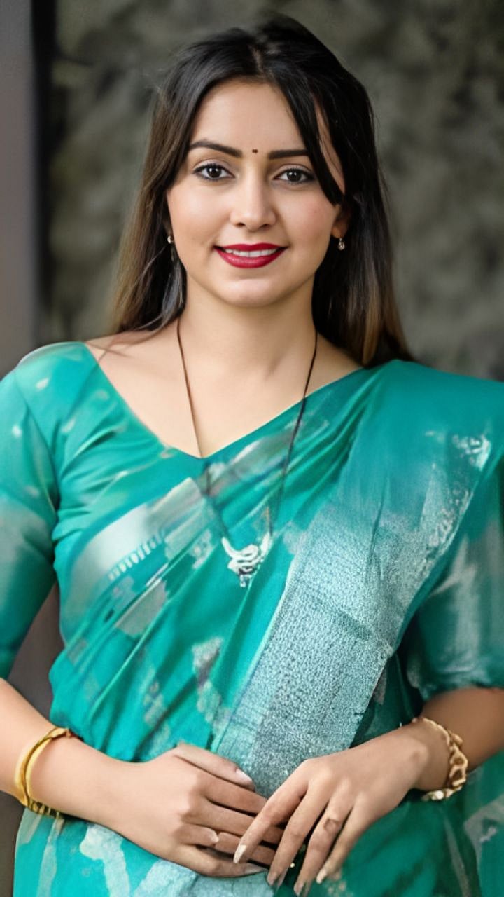 राष्ट्रवादीच्या तरुण महिला सरपंचाची सोशल मीडियावर जोरदार चर्चा.... NCP ...