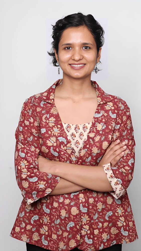 IAS Shruti Sharma : कलेची आवड असणाऱ्या श्रुती शर्मा ठरल्या 'यूपीएससी ...
