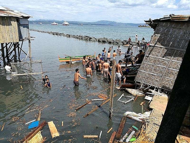 Simbahan nahugno, 30 ka taw naluwas