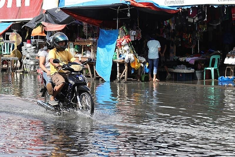 Bankerohan vendors complain about flooding