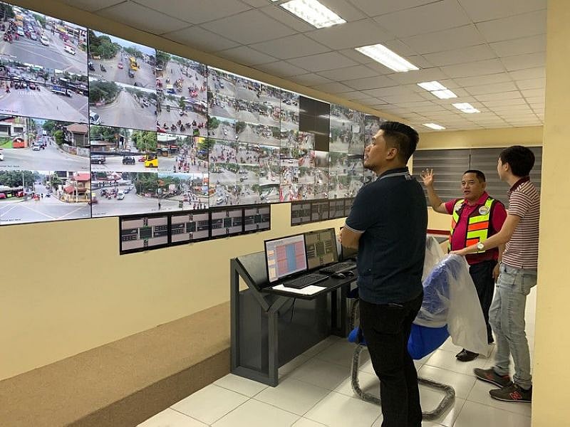 Talisay Mayor Samsam Gullas unveils new command center