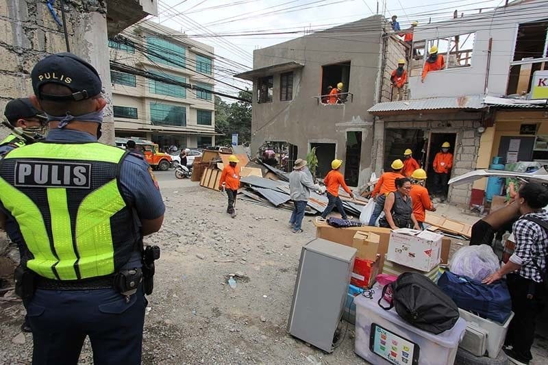 UP Cebu recovers Lahug lot; Demolition starts