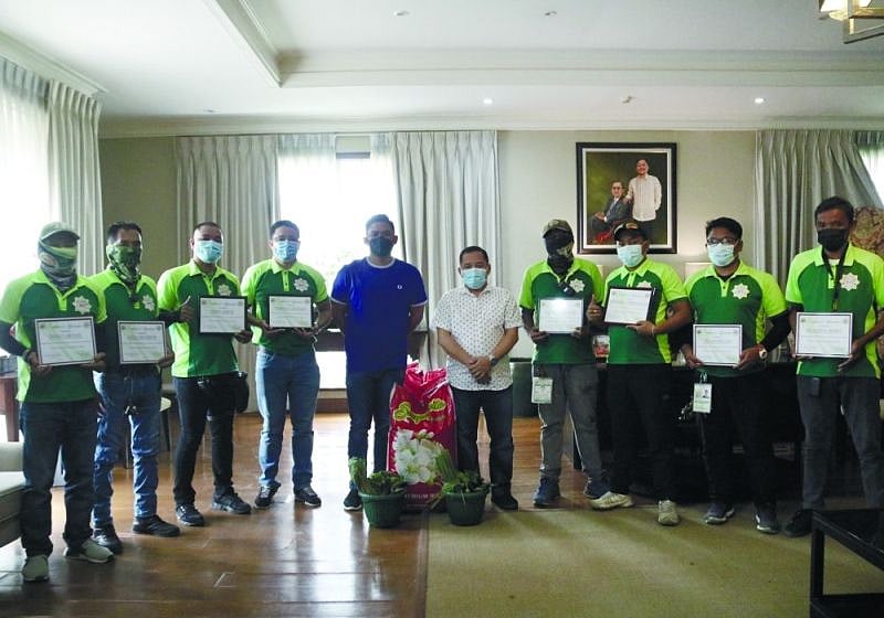 8 traffic enforcers recognized for selfless deeds
