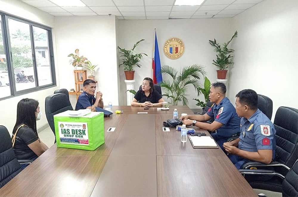 IAS Desk installed in Toledo to protect residents from abusive cops