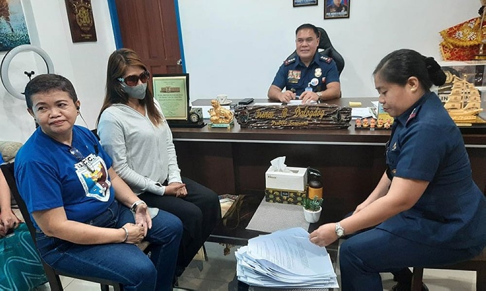 7 ka sakop sa Tau Gamma gipasakaan og 2 ka kaso