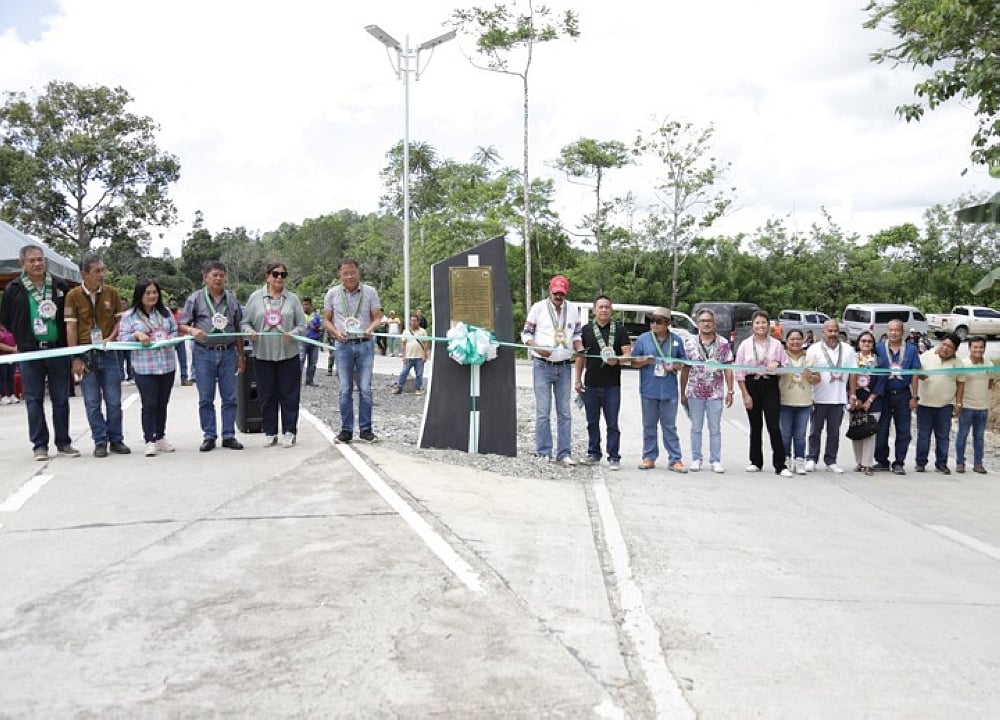 DA-PRDP completes farm-to-market road concreting project in Zambo Norte