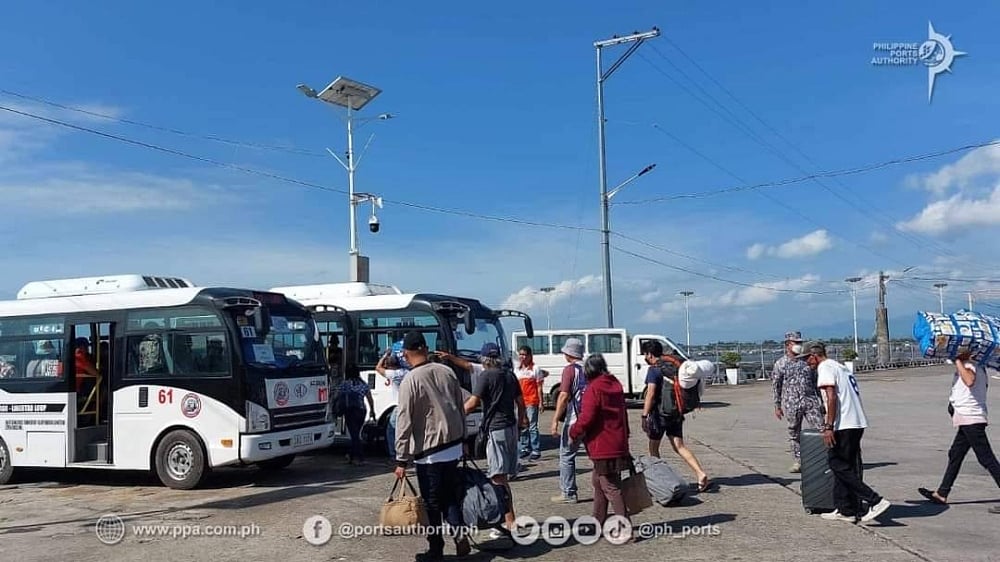 Modernized jeepney caters to Banago port