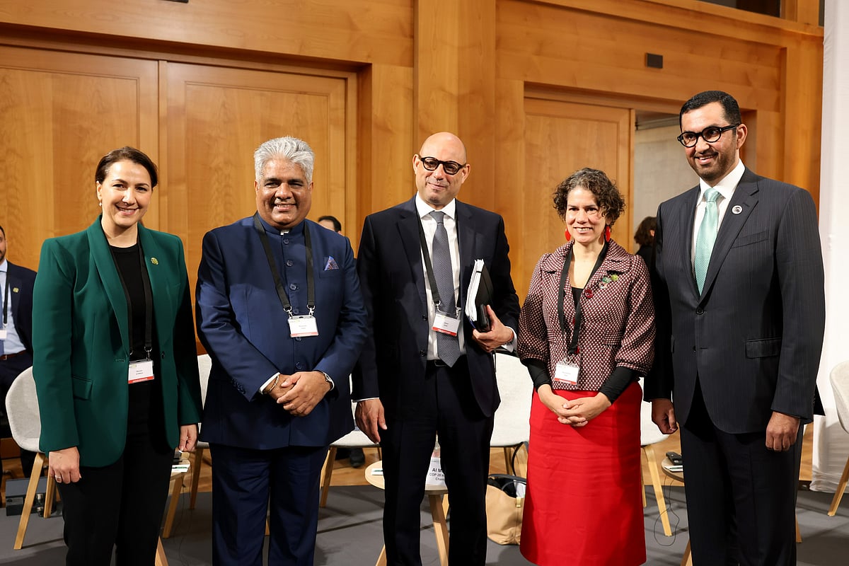 Mariam Almheiri Showcases UAE's Vision to Enhance Global Climate Action