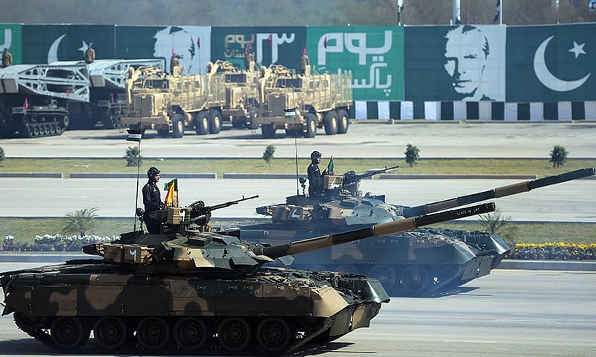 Pakistan Boosts Defence Spending For 2017-18 By $578 Million To $8.78 ...