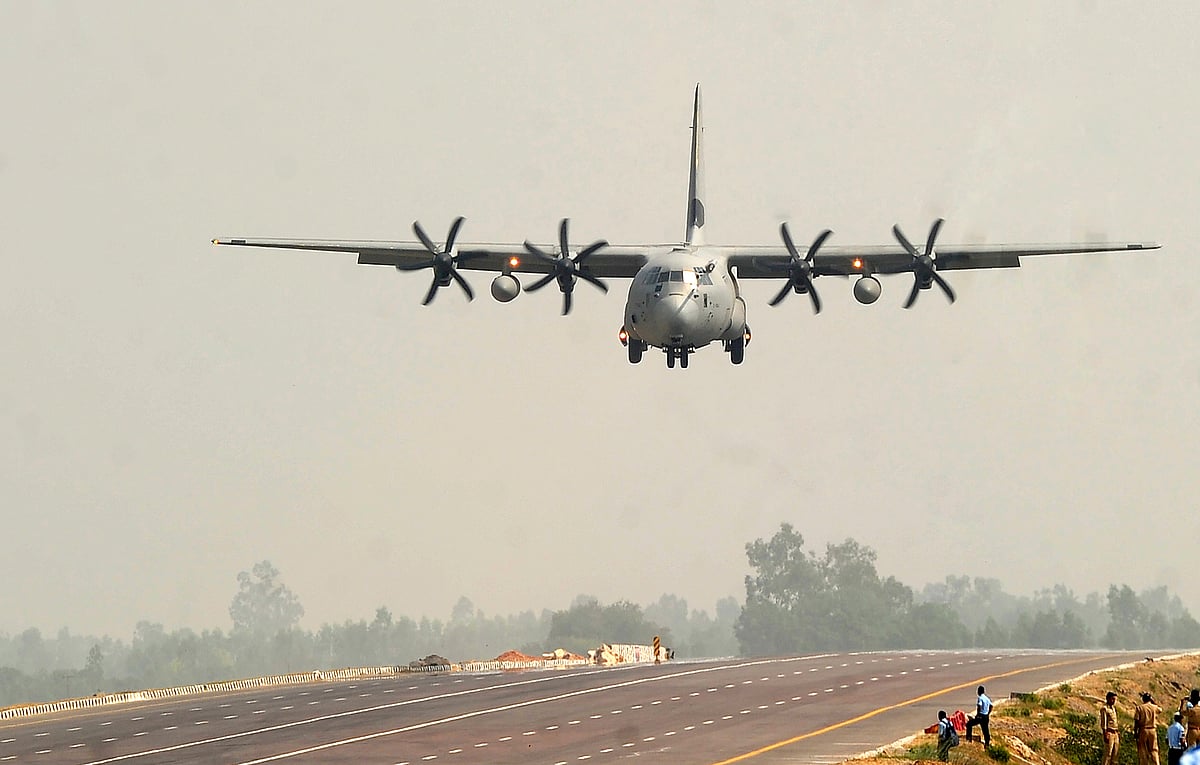 India Sends Garud Commandos And C-130J Aircraft For First Air Force ...