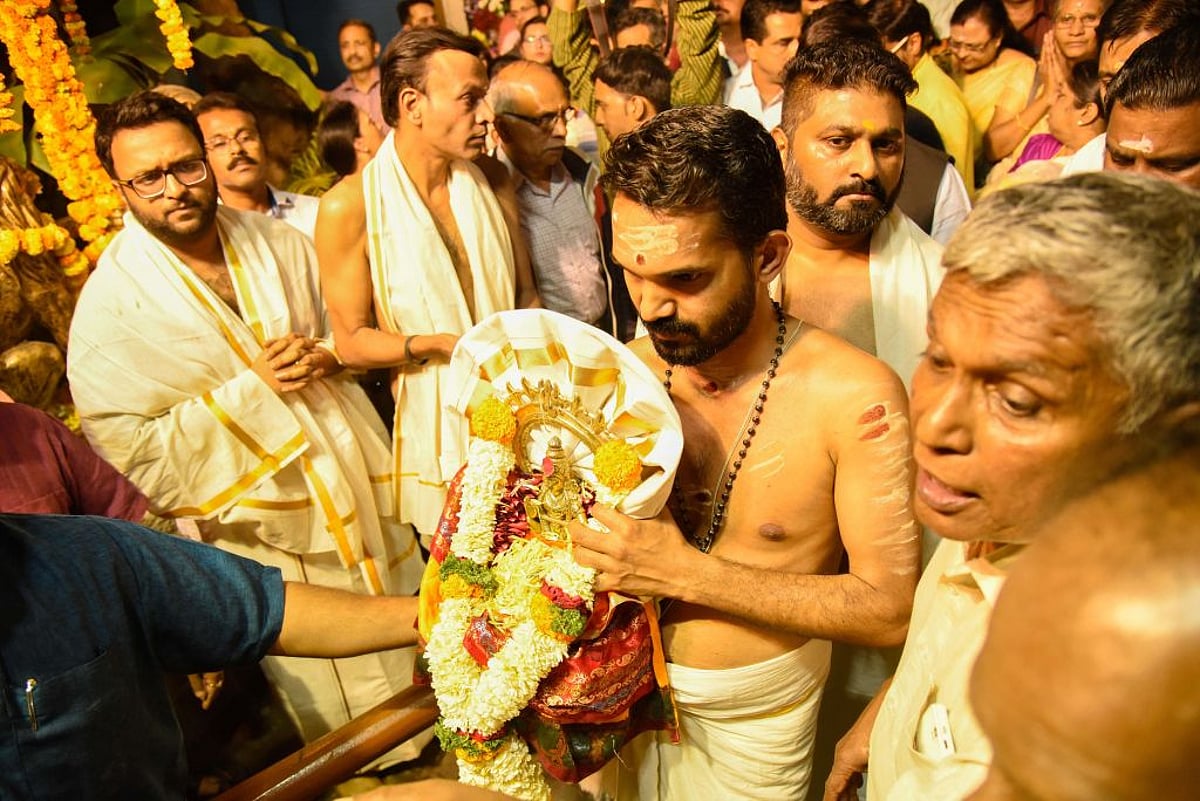 ‘Thiruvabharanam’ In Kerala’s Pandalam Attracts Thousands Of Devotees