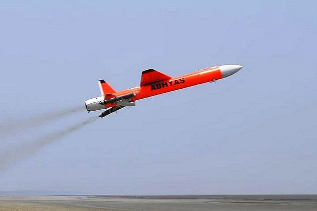 DRDO Successfully Tests Made-In-India High-Speed Expendable Aerial ...