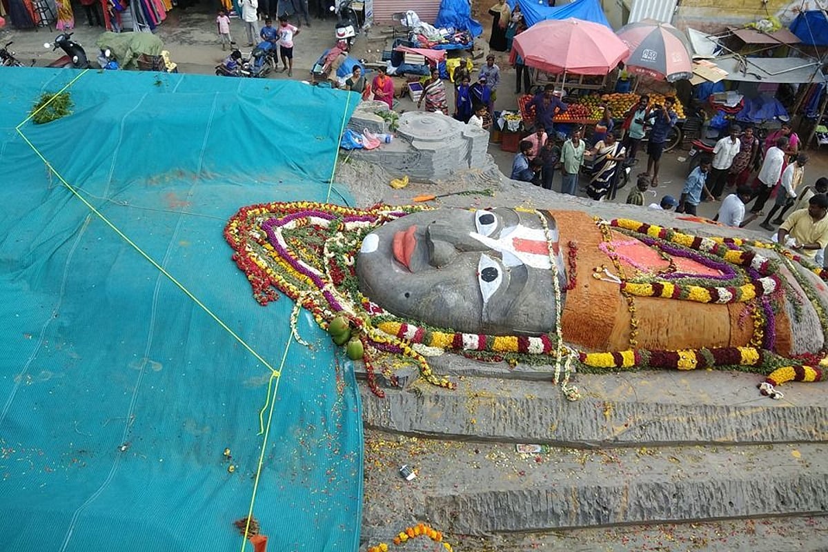 Bengaluru: Massive 300 Tonne, 64 Feet Tall Monolithic Statue Of Bhagwan ...