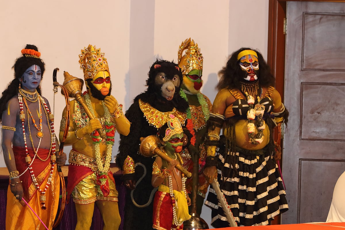 Hagalu Vesha: How The Budaga Jangamas Of Hampi Keep Their Folk Art And ...