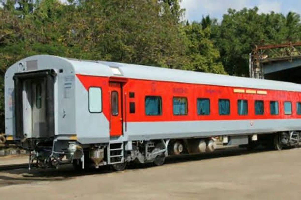 Kapurthala Rail Coach Factory, With 30 Per Cent Workforce, Rolls Out 10 ...