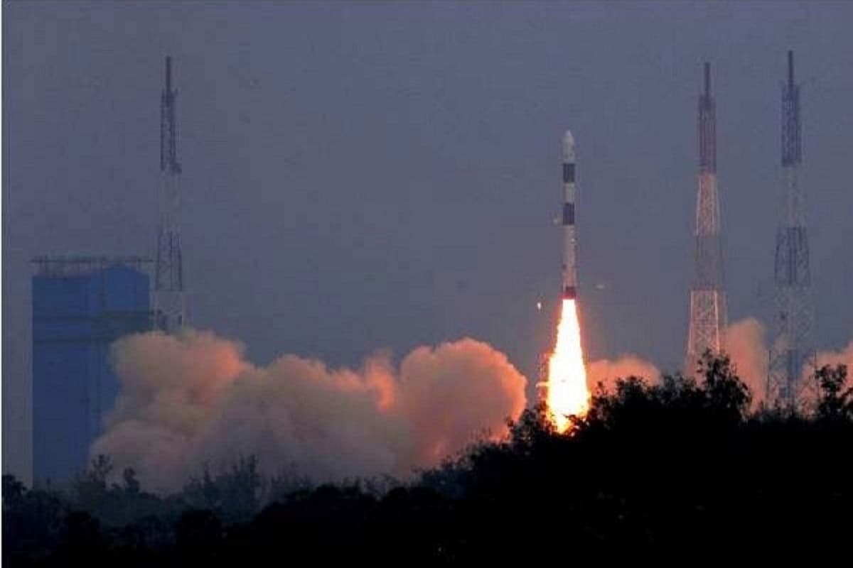 ISRO Working On Fleet Of Heavy Lift Rockets With Carrying Capacity ...