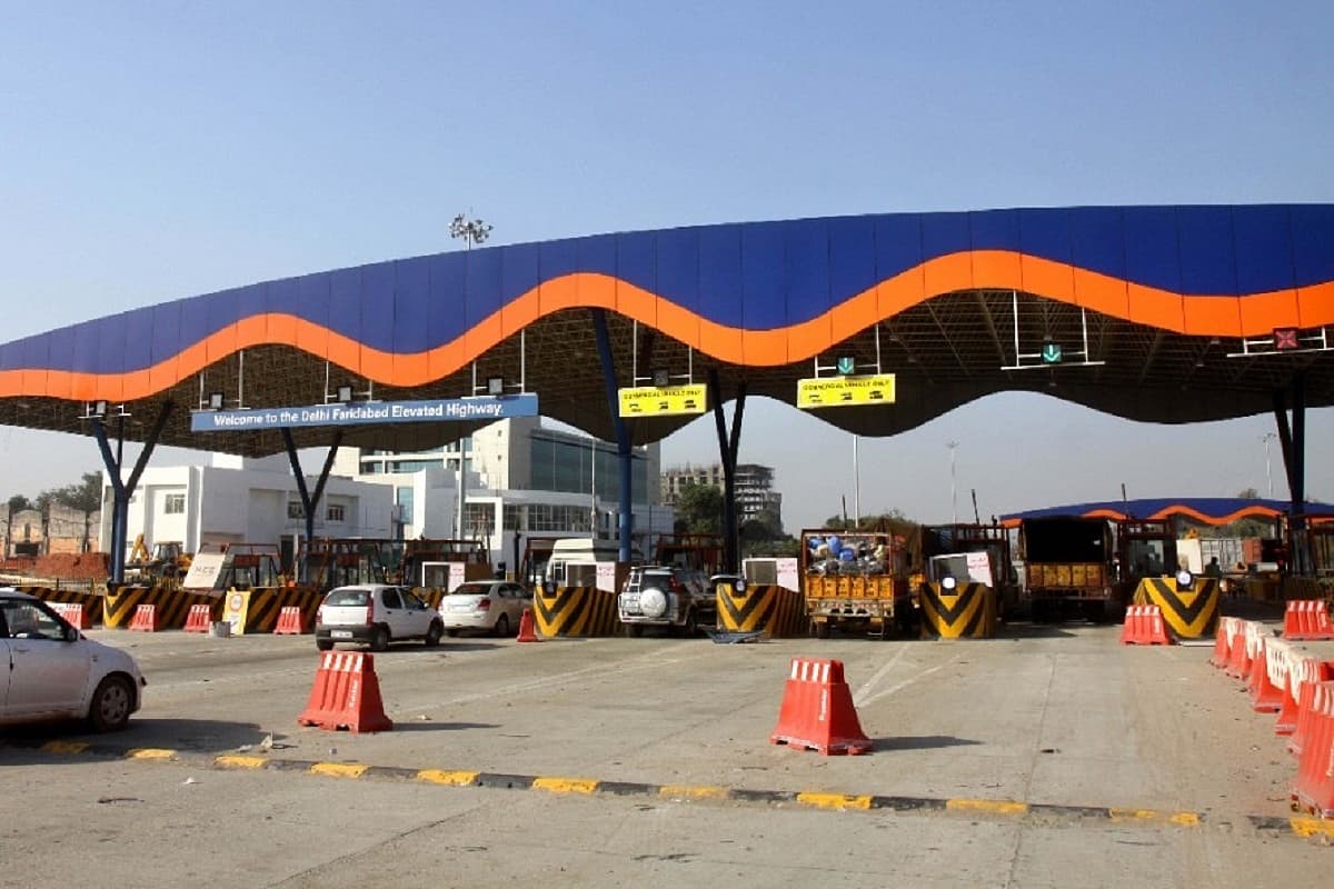 Zooming Through Highways: GPS-Based Toll System To Be Introduced In six ...