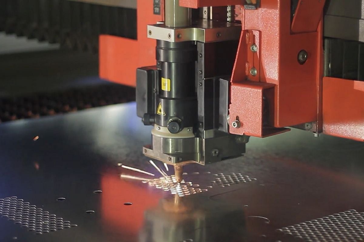 Reliance Partners With High-Tech Manufacturer Sanmina To Make Hardware ...