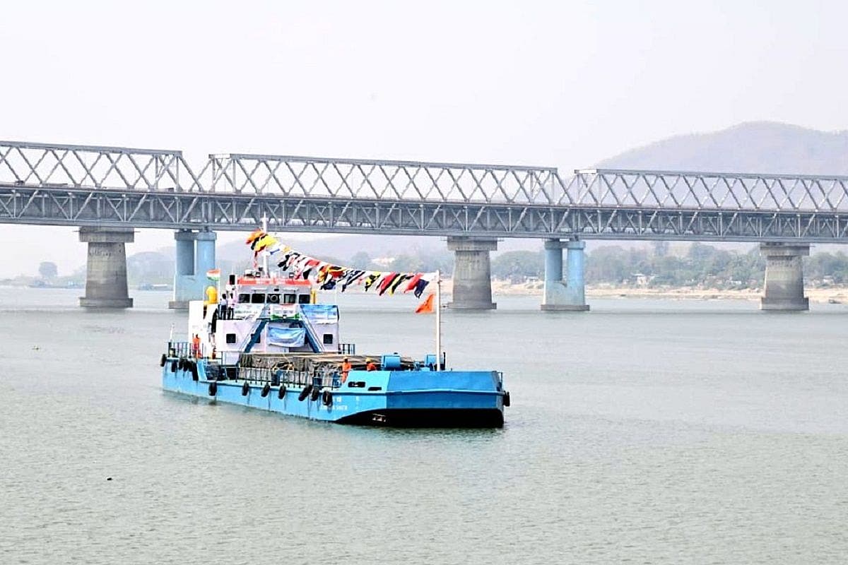 Ganga To Brahmaputra Via Bangladesh: Cargo Ship Carrying 200 MT ...