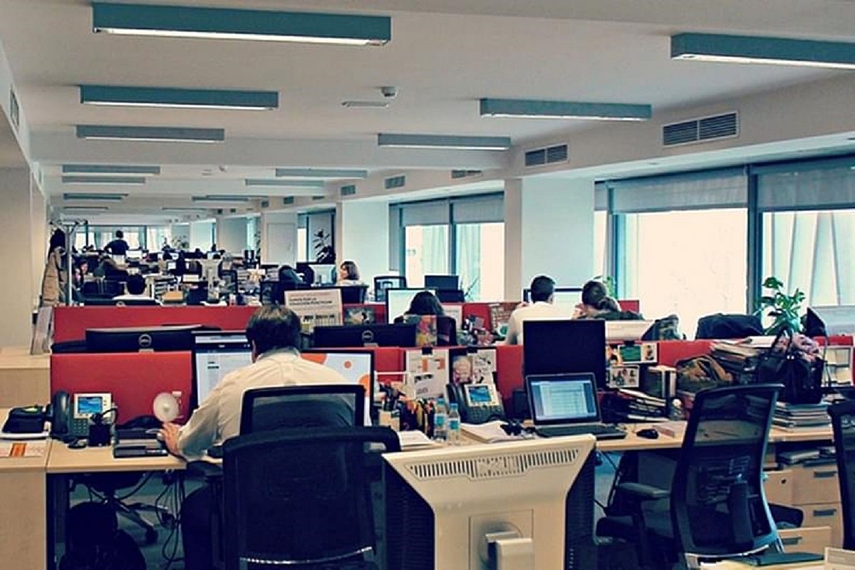 India's Services Sector Booms As Demand Rises, Driving Output Growth To ...