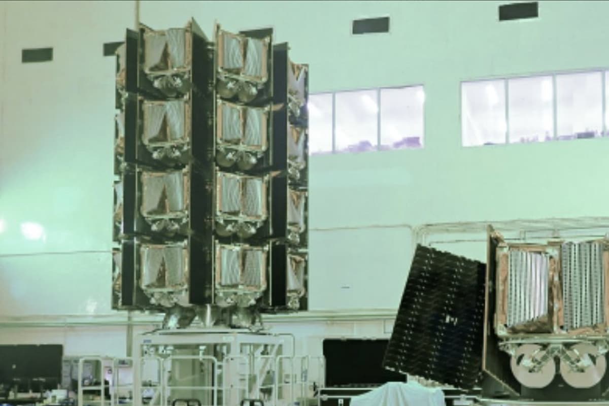 ISRO To Launch 36 OneWeb Satellites Onboard Its Heaviest Launcher LVM3 ...