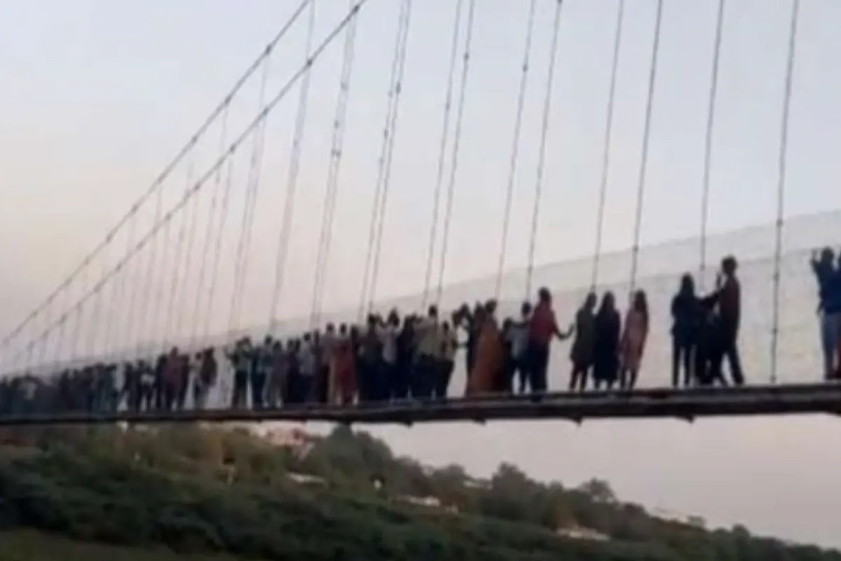 Morbi Bridge Collapse: Oreva Group MD Jaysukh Patel Surrenders Before Court Morbi Bridge Collapse: Oreva Group MD Jaysukh Patel Surrenders Before Court
