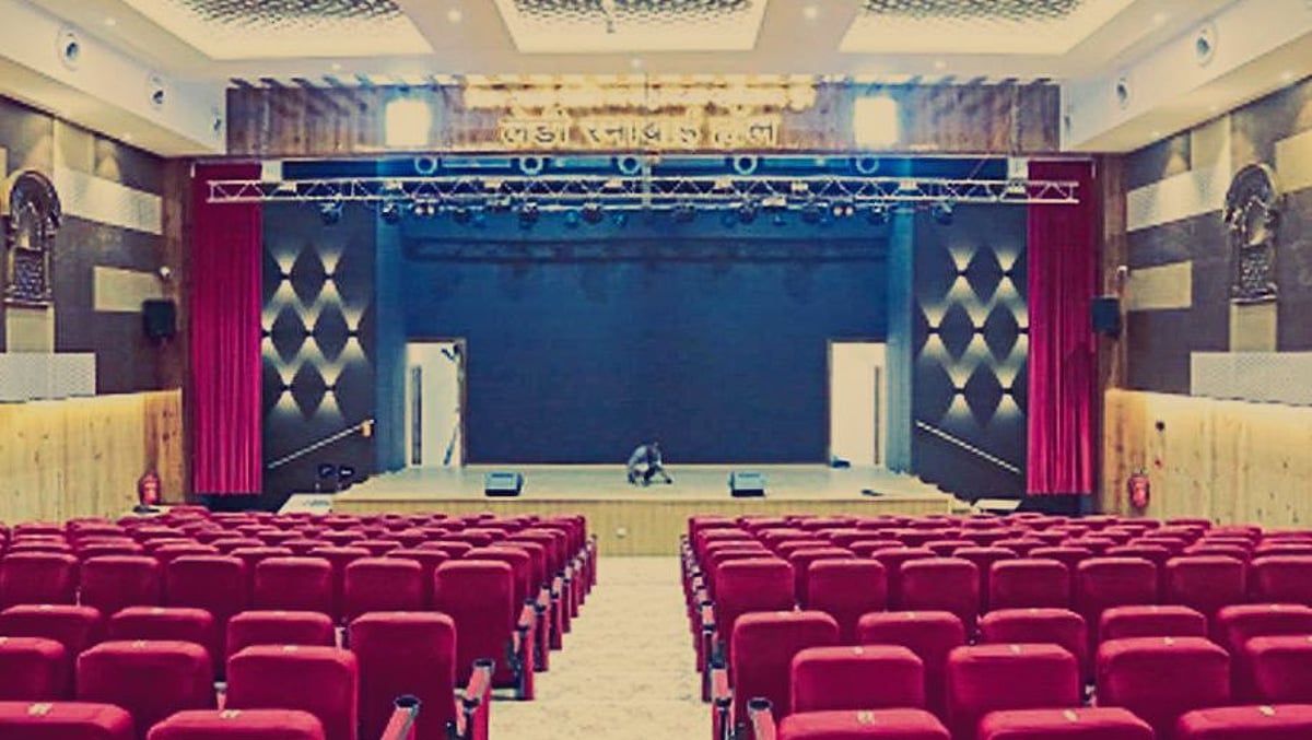 Pune: SP College Lady Ramabai Hall renovation work completed ...