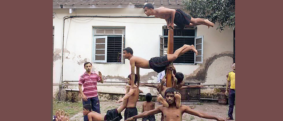 Mallakhamb lessons for visually impaired